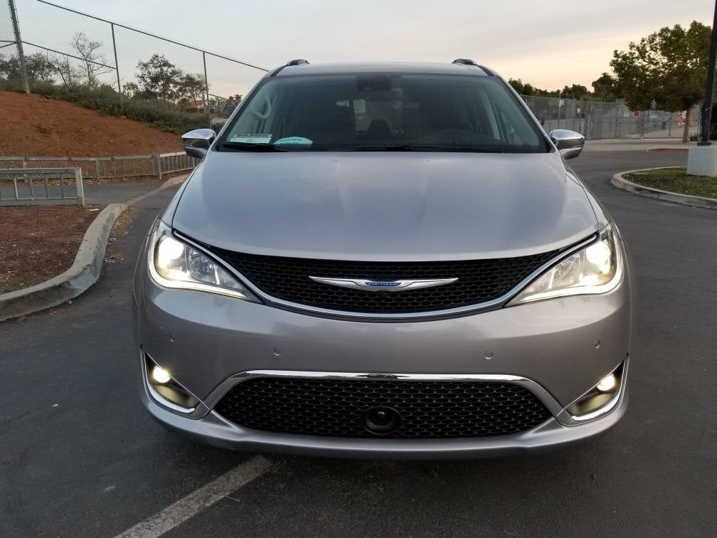 NEW 2018 Limited with HUD Mod | 2017+ Chrysler Pacifica Minivan Forums