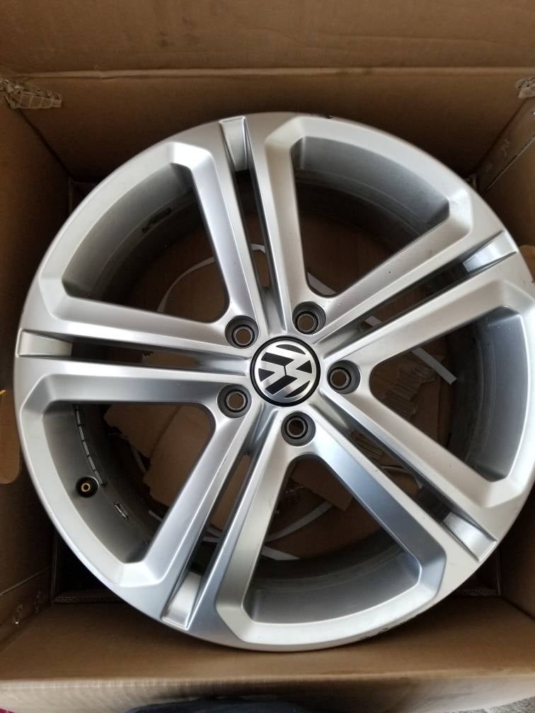 18x7.5 Mallory 2015 VW GLI OEM Wheels | VW Vortex - Volkswagen Forum