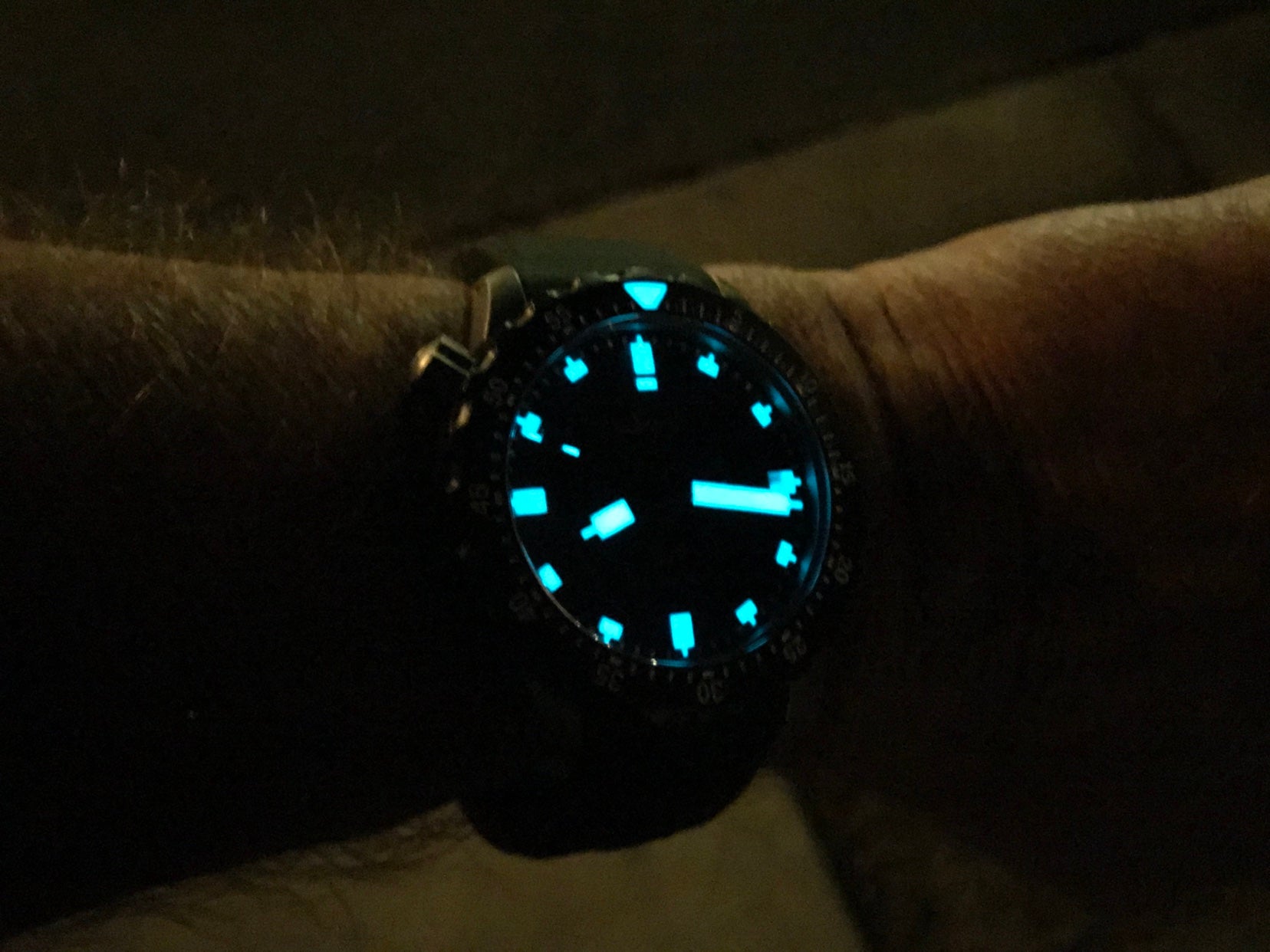 Dive watches with good, strong BLUE lume? | WatchUSeek Watch Forums