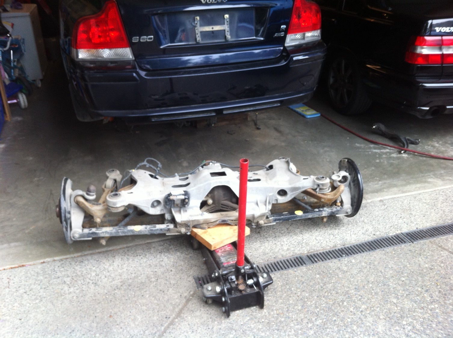 Rear Subframe assembly removal | SwedeSpeed - Volvo Performance Forum