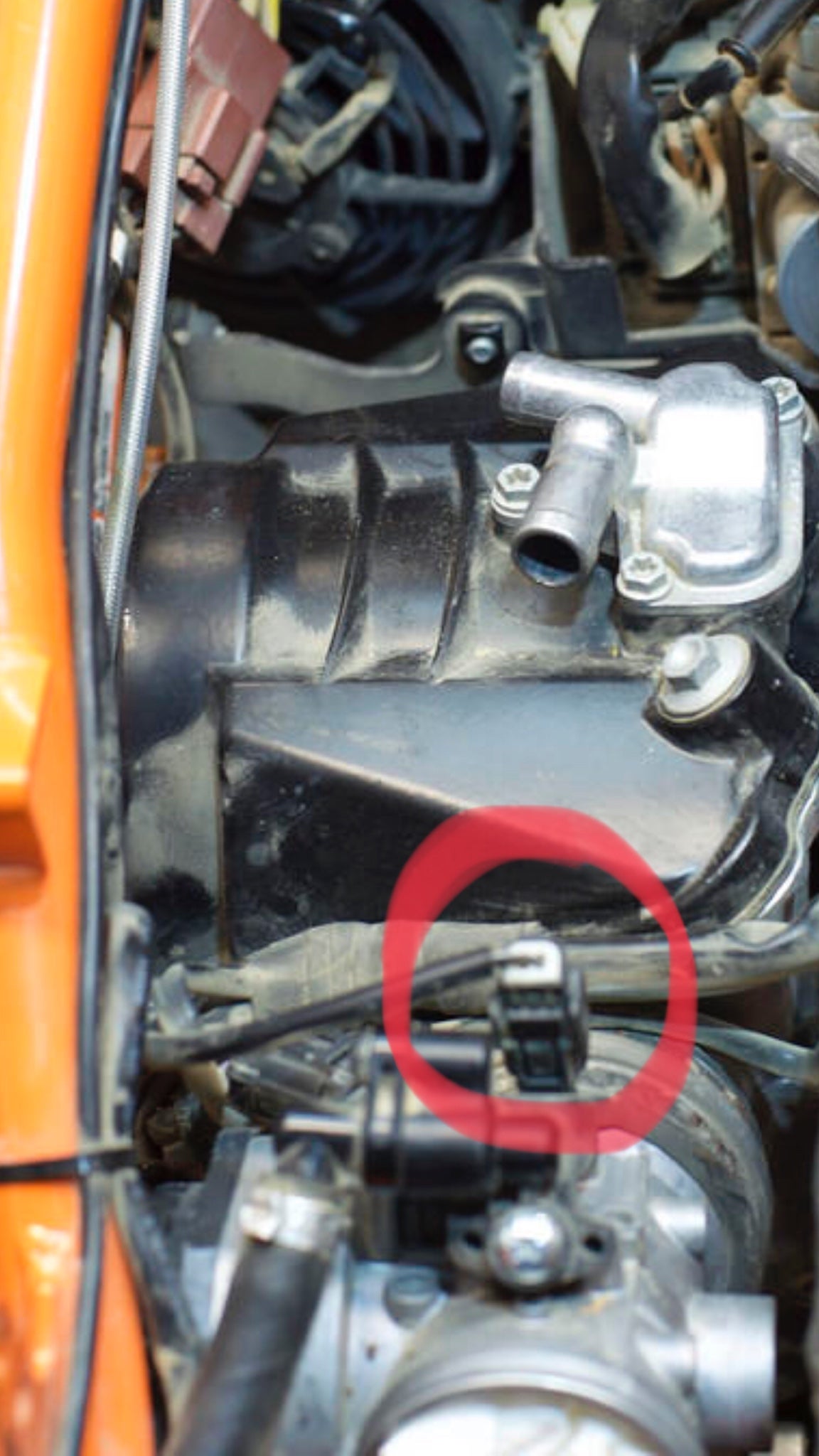 2014 Fuel injector location? | KTM Forums