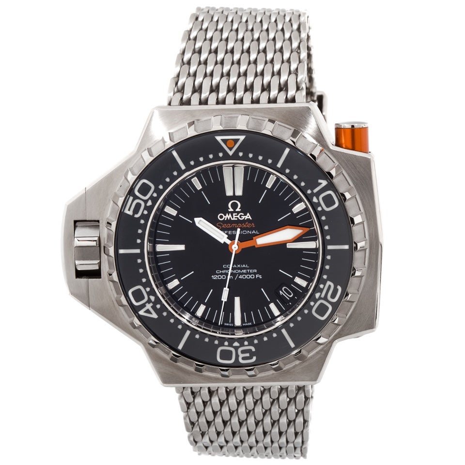What's the manliest bulkiest watch you know? | WatchUSeek Watch Forums