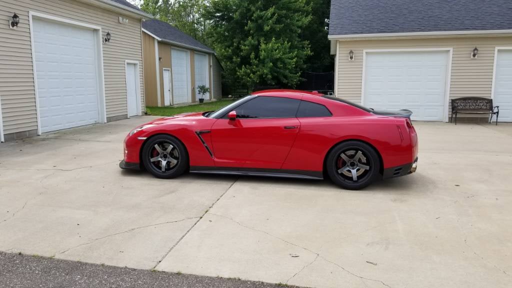Show me your lowered gtr with advan gt! | Nissan GT-R Forum