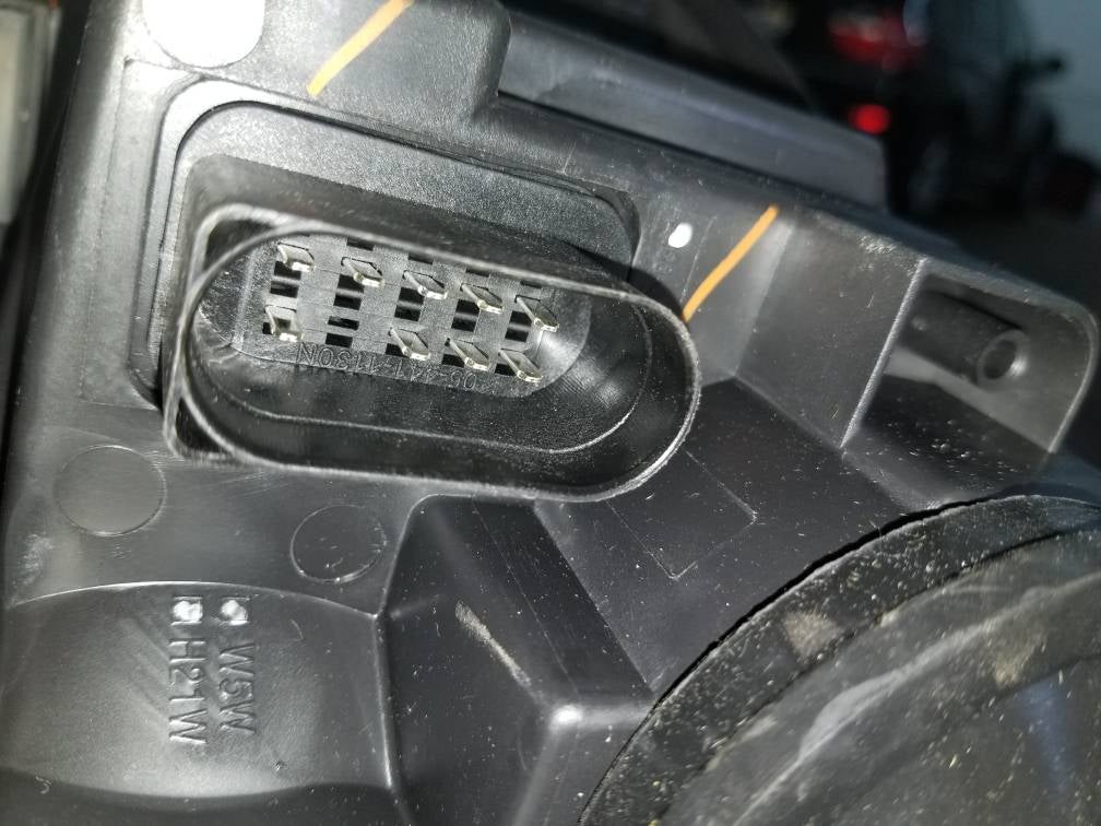 Mk5 headlight - 6 pin connector??? | VW Vortex - Volkswagen Forum