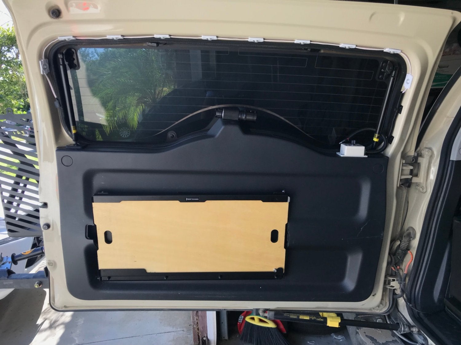 Front Runner Drop Down Table installed. | Toyota FJ Cruiser Forum