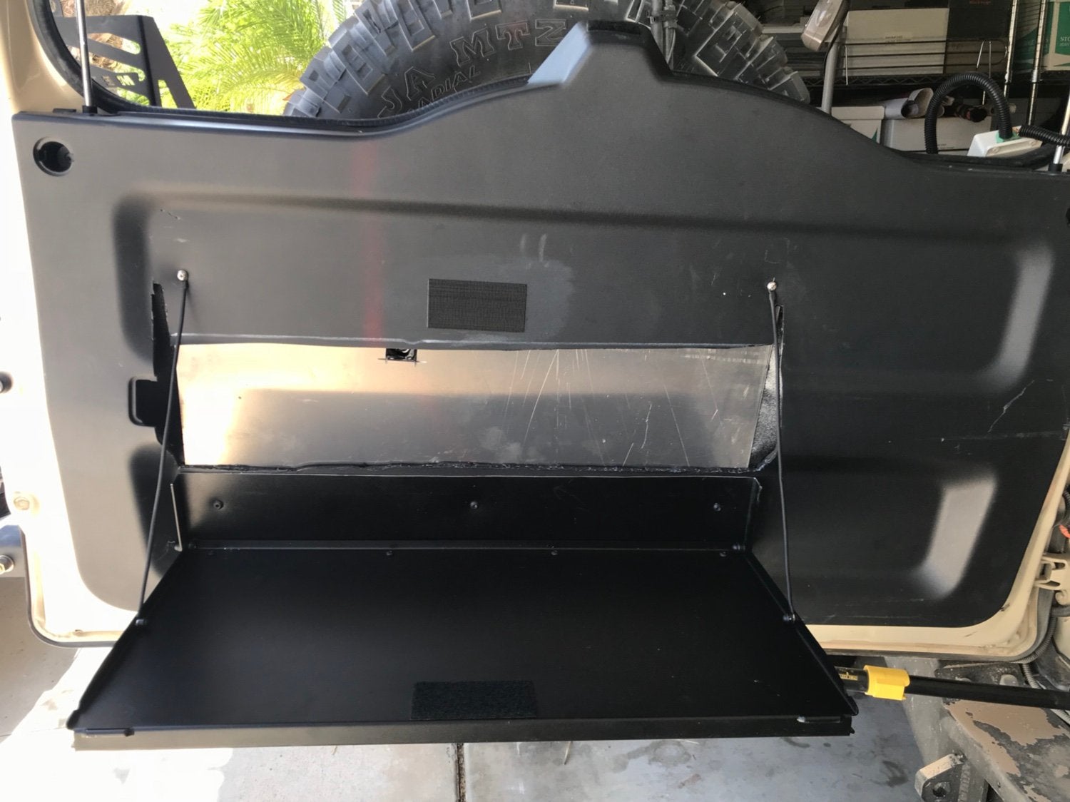 Front Runner Drop Down Table installed. | Toyota FJ Cruiser Forum