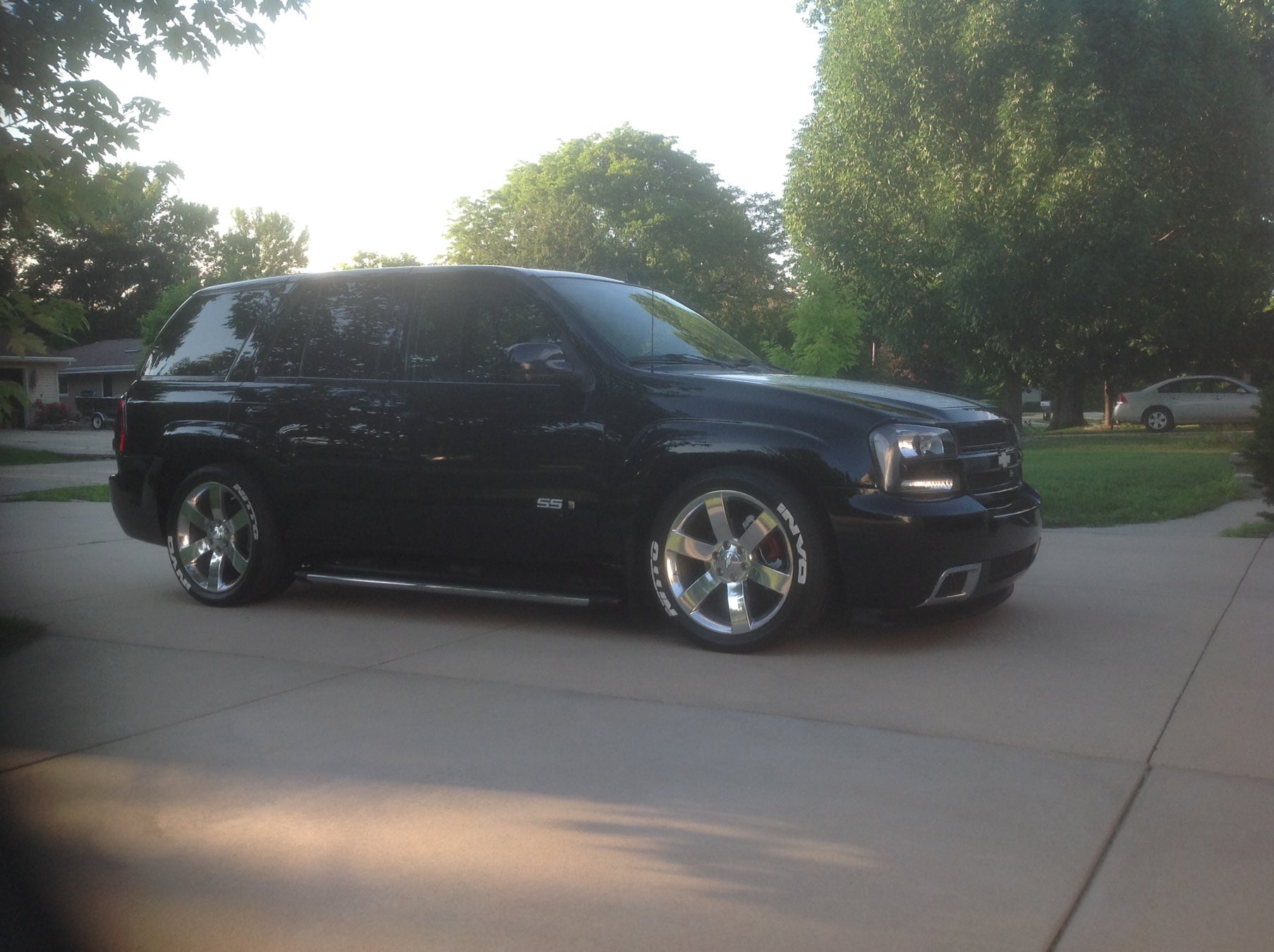 Finally lowered | Chevy Trailblazer SS Forum