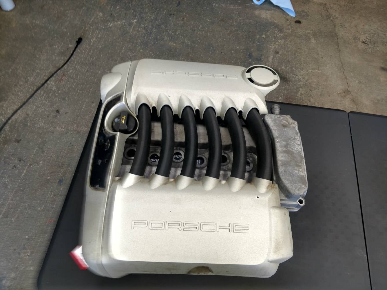 Caynne Intake Manifold, engine cover and valve cover $500 | VW Vortex ...