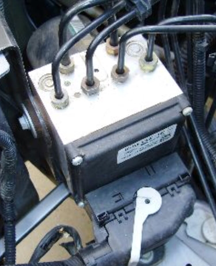 ABS brake lines diagram HELP! | Ford Mustang Forum