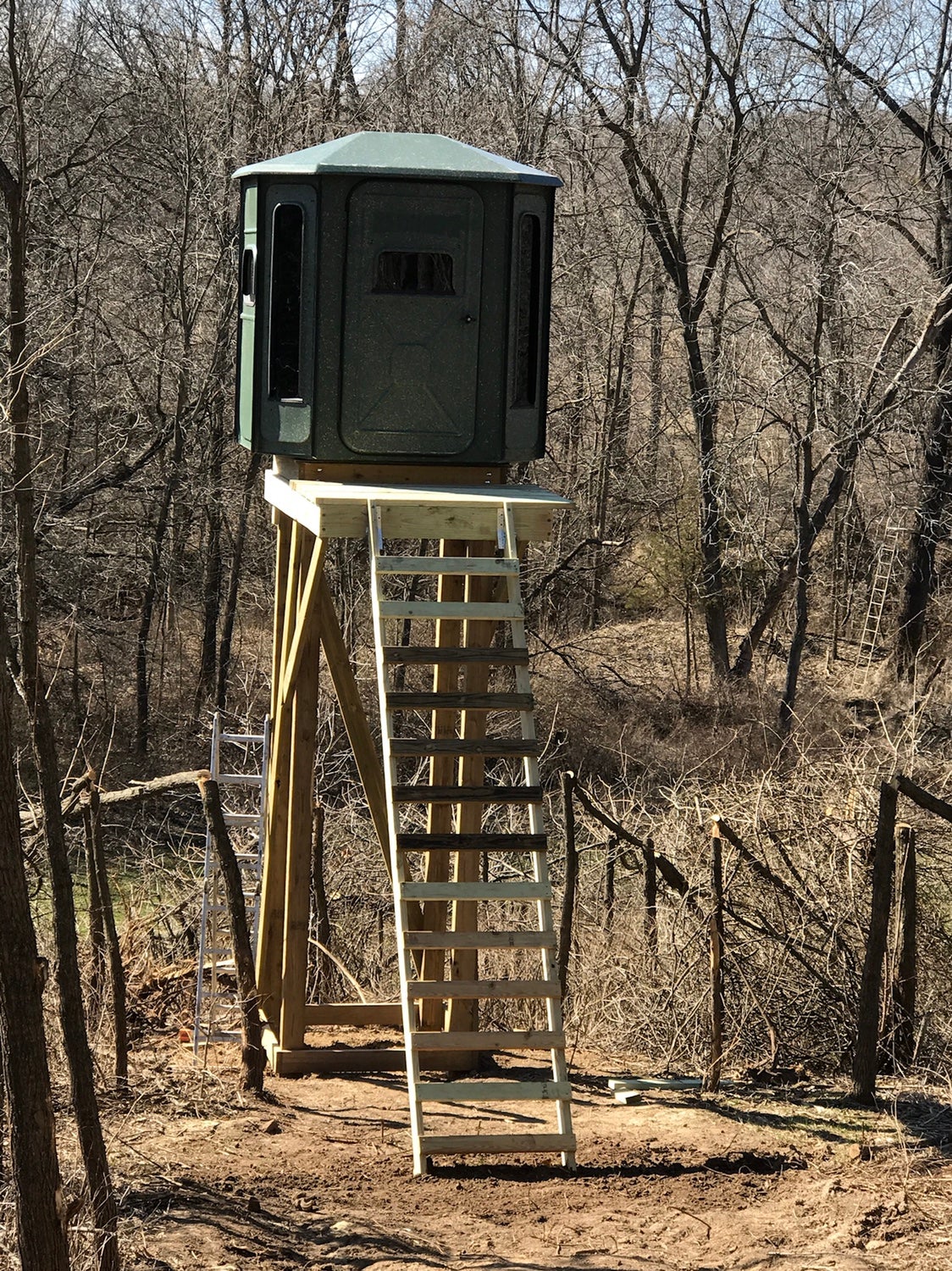 Steps/Stairs/Ladder to an elevated hunting blind? | Michigan Sportsman ...