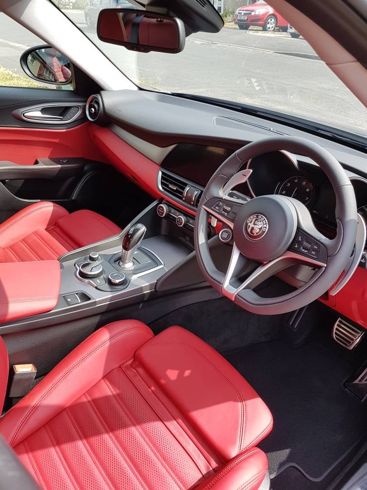 Giulia Veloce tan interior | Alfa Romeo Forum