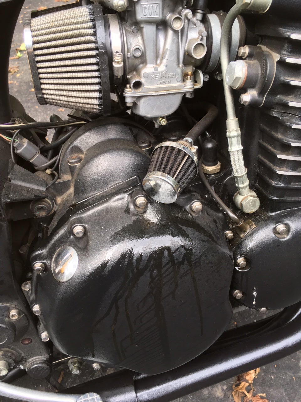 Oil from Crankcase breather | Triumph Rat Motorcycle Forums