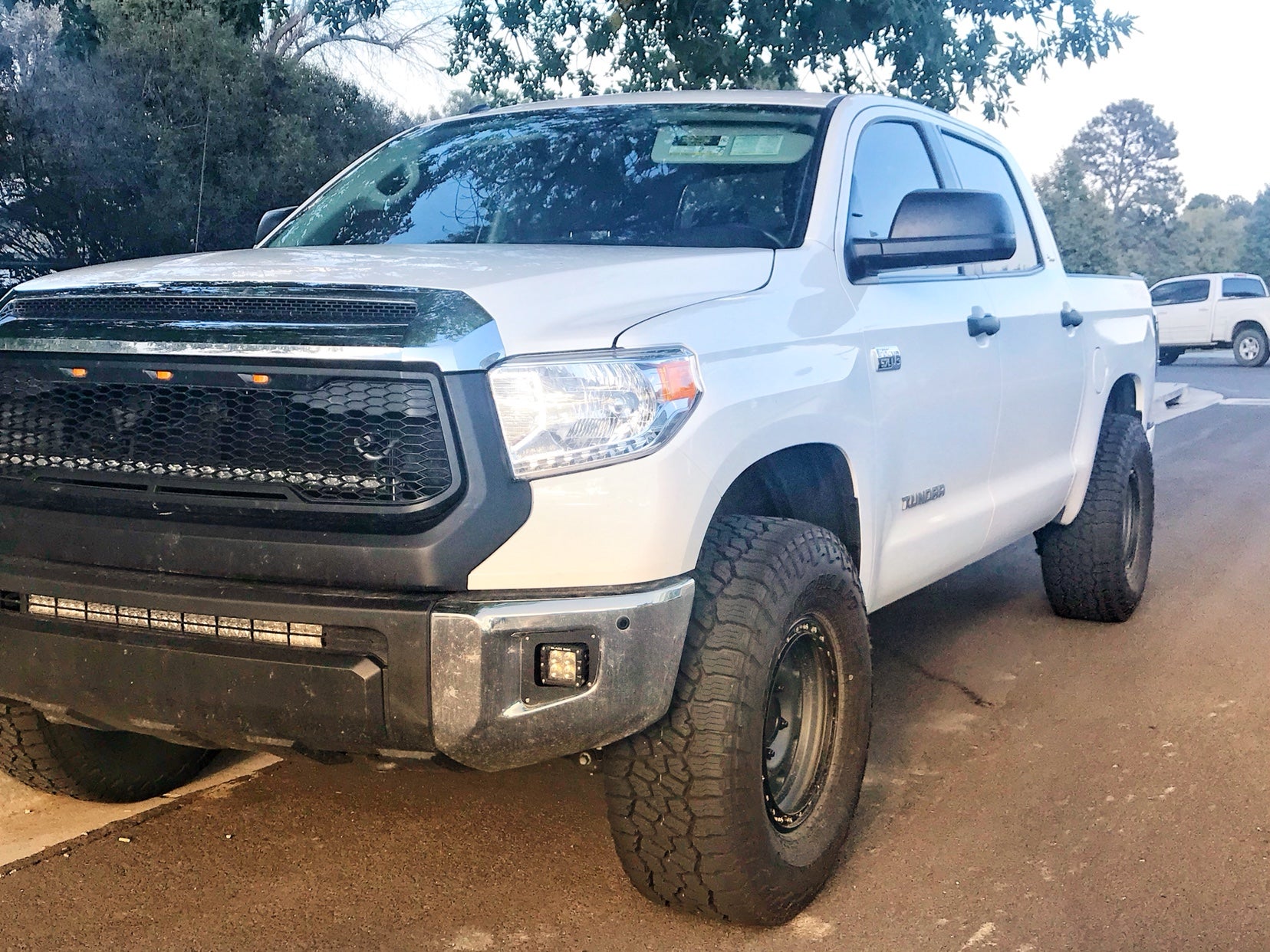 Method MR311 Vex 17x8.5, 0mm / Falken Wildpeak A/T3W LT315/70R17 ...