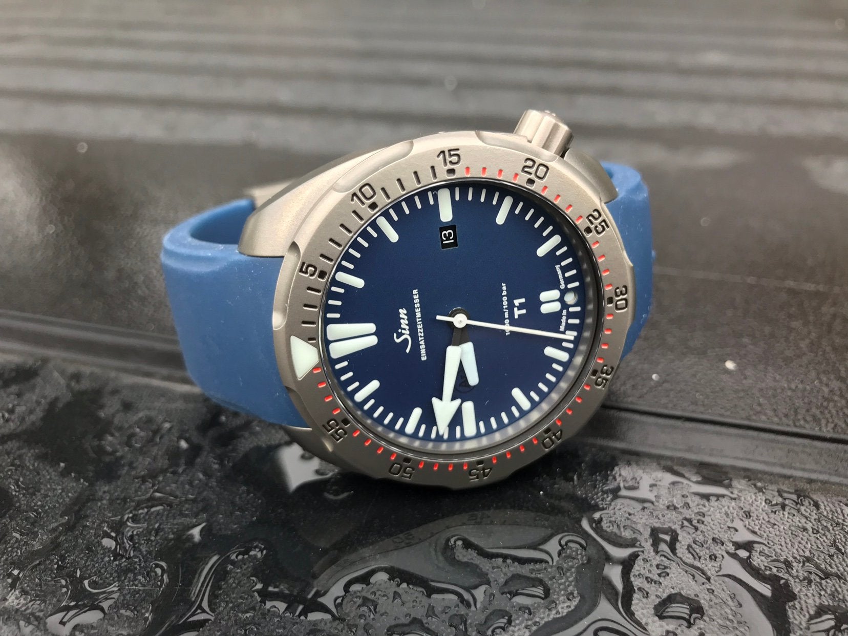 T1- Blue vs. Black dials | WatchUSeek Watch Forums