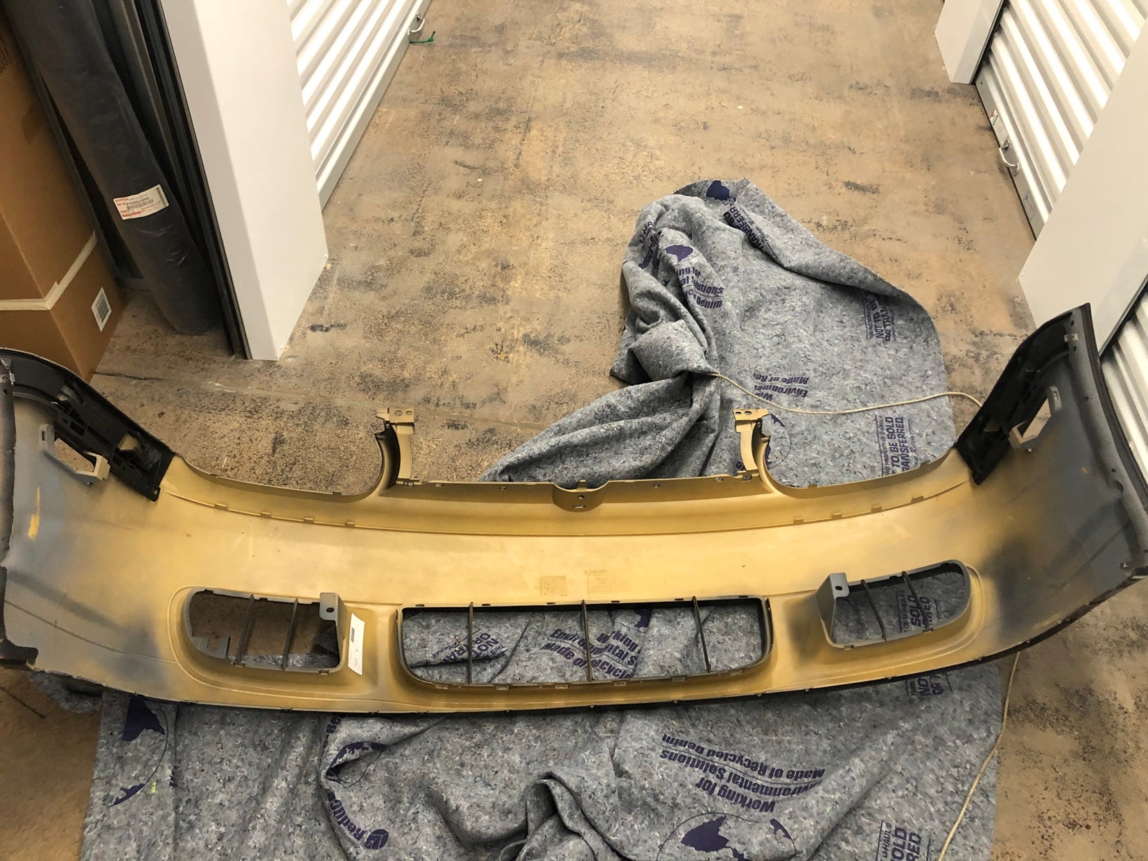 MK4 R32 OEM front bumper new BMP | VW Vortex - Volkswagen Forum