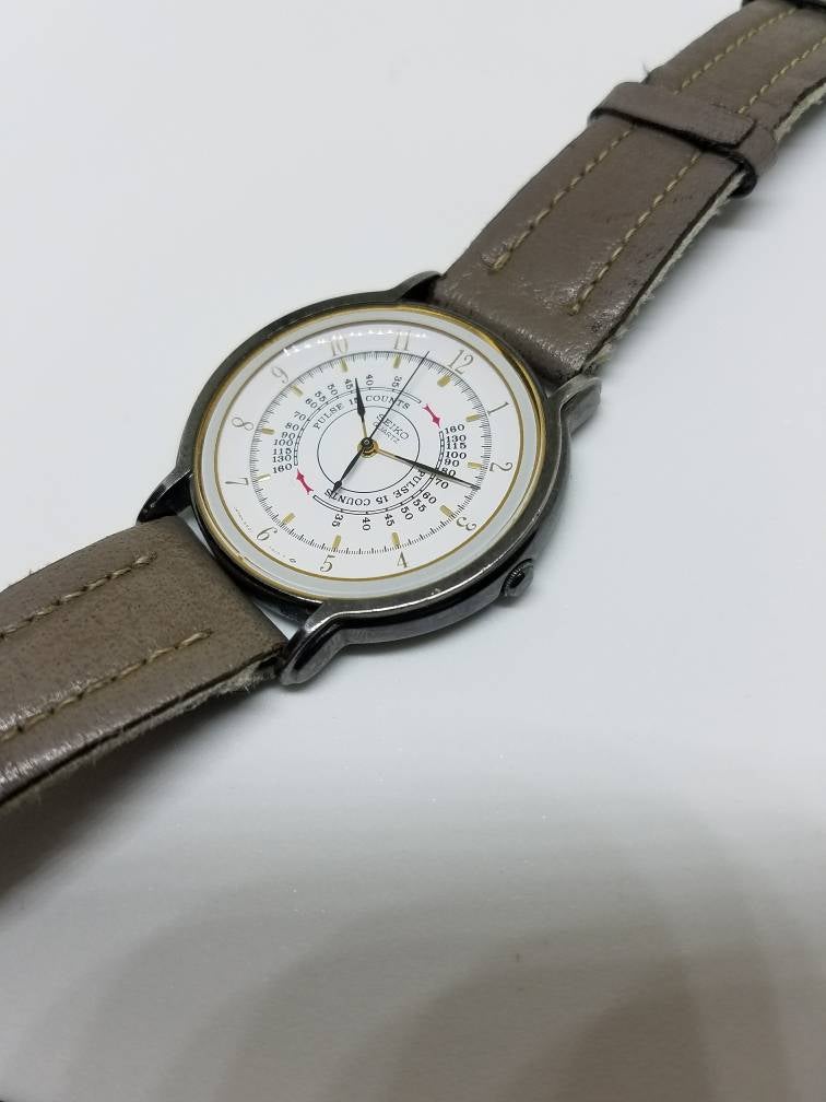 Quartz watch with a sweeping second hand? | Page 2 | WatchUSeek Watch ...