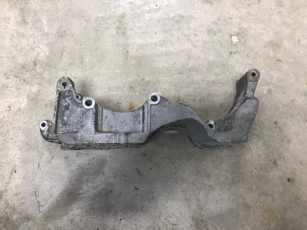 24V VR6 Accessory Bracket 022260087D | VW Vortex - Volkswagen Forum