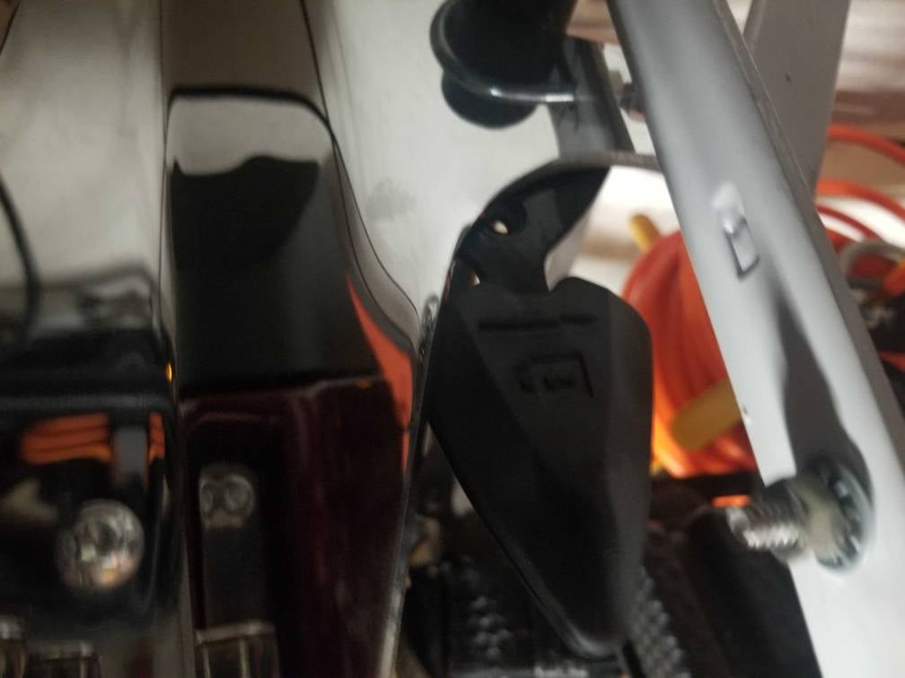 Tour pack spool latches | Indian Motorcycle Forum