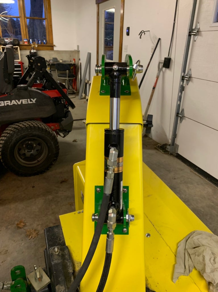 Hydraulic Chute Deflector | Green Tractor Talk