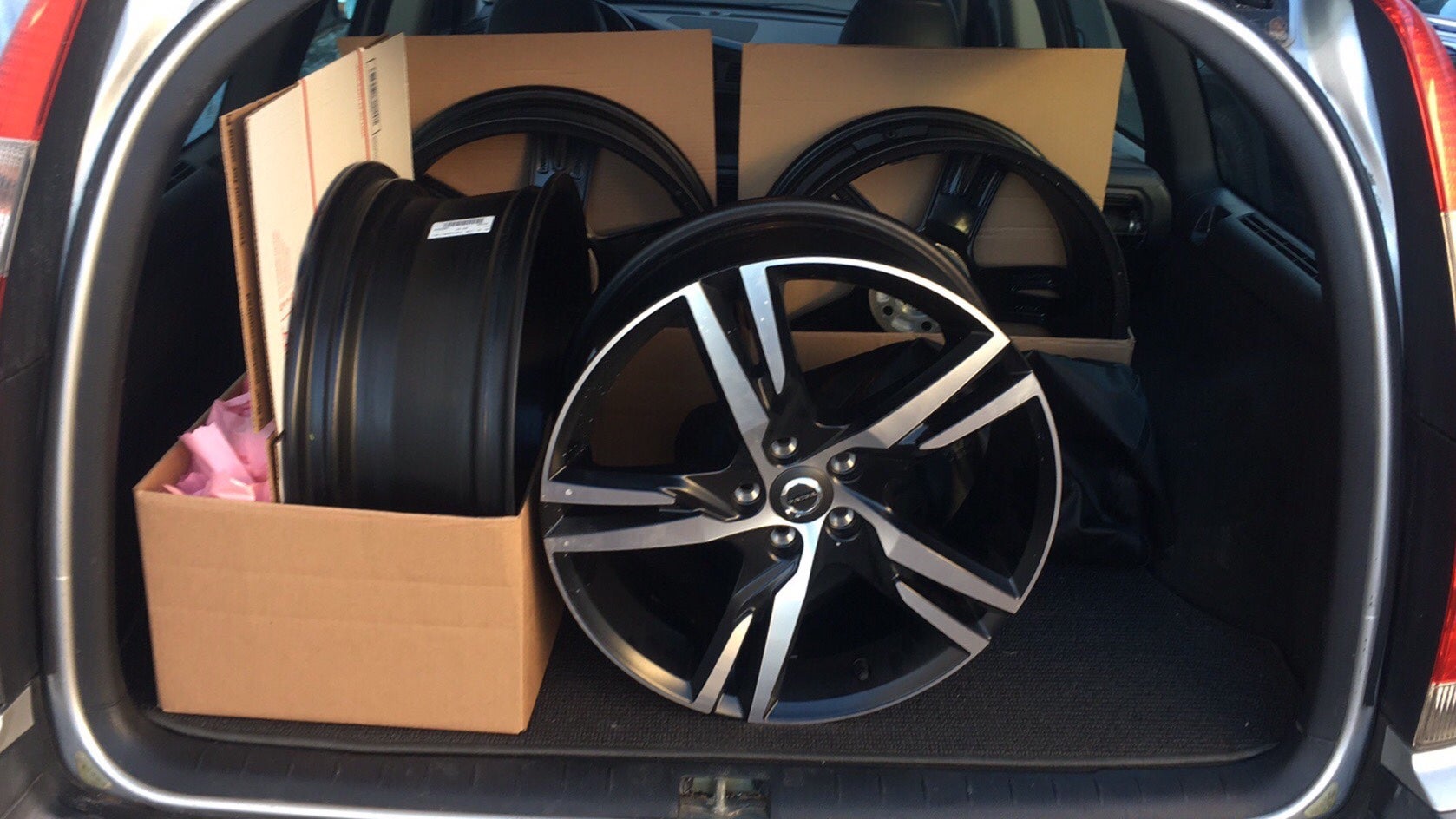 Volvo OEM SPA XC60 R Design Diamond Cut 19" Ixion Alloy Wheels ...
