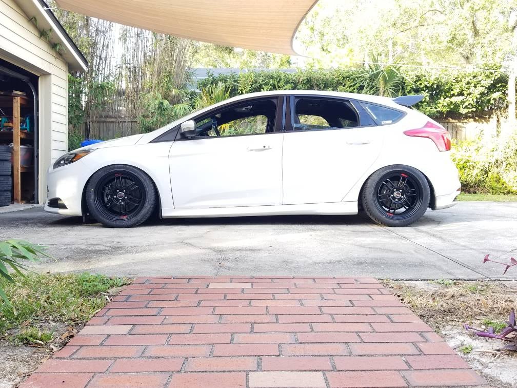 Official Focus ST Wheel and Tire Fitment Picture Thread - Add your ...