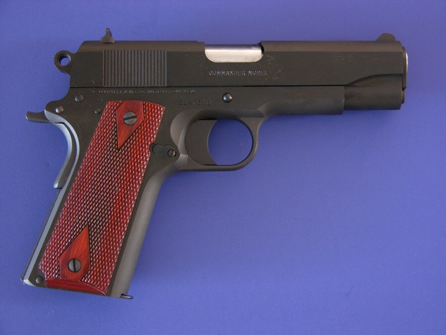 Commander with vertical cocking serrations? | 1911 Firearm Addicts