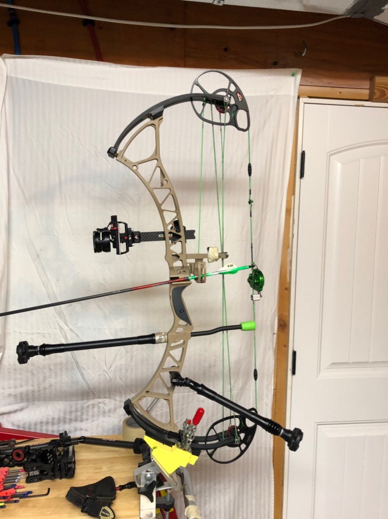 Why the CHL string stop? | Archery Talk Forum
