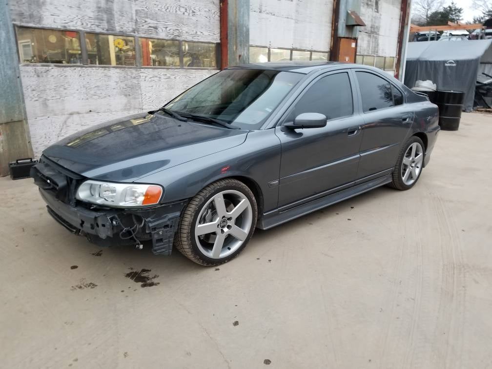 S60R Sport kit-side Skirts and rear valence | SwedeSpeed - Volvo ...