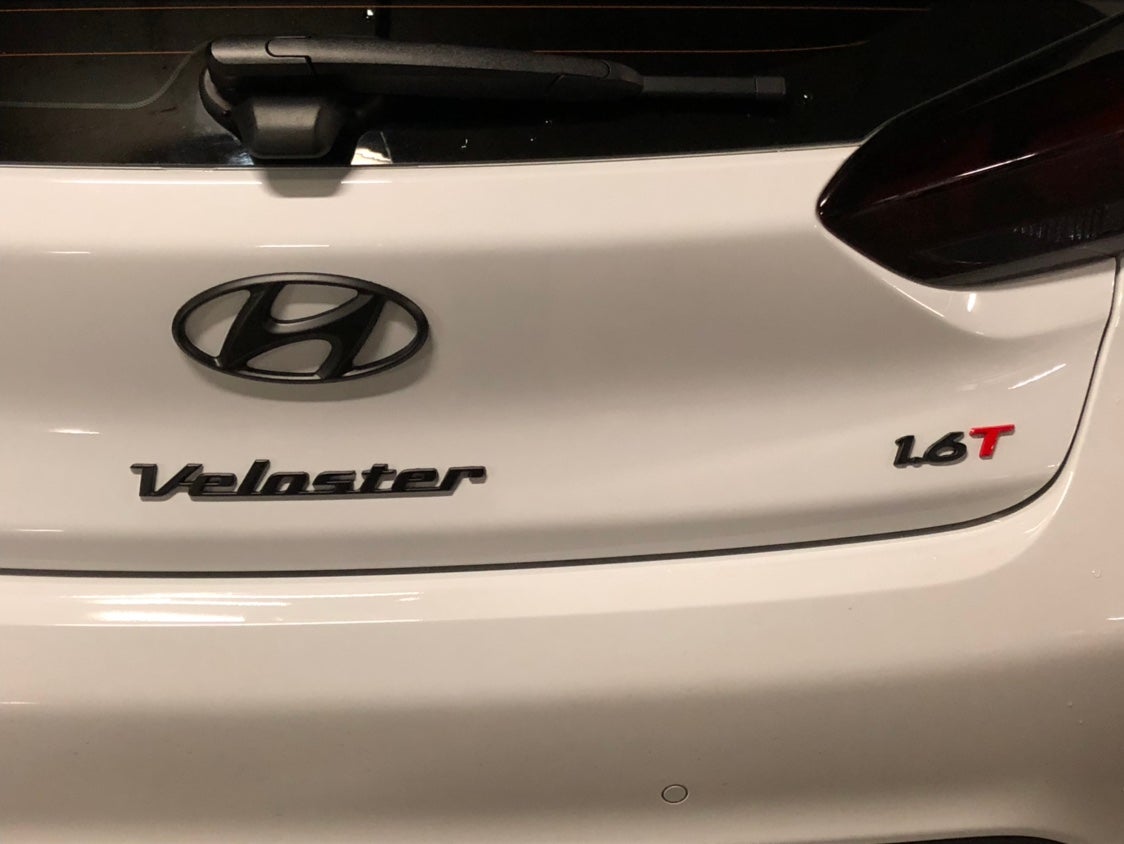 2019 black emblems | Veloster Forum