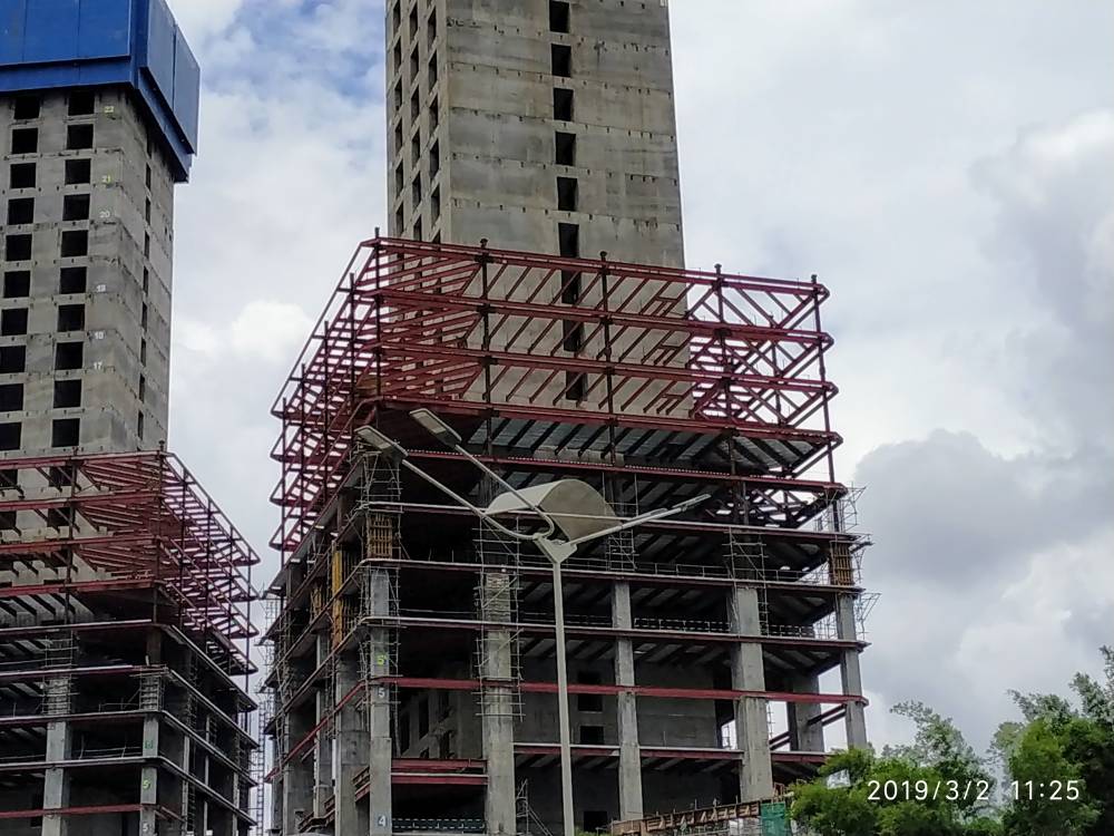 JAKARTA | Indonesia-1 Towers | 306m | 1004ft | 63 fl | 304m | 996ft ...