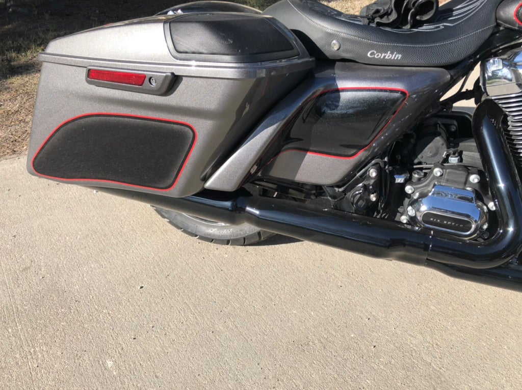CVO GLOSS BLACK HEAR SHIELDS, CVO MUFFLERS with FULLSAC 2.25” BAFFLES ...