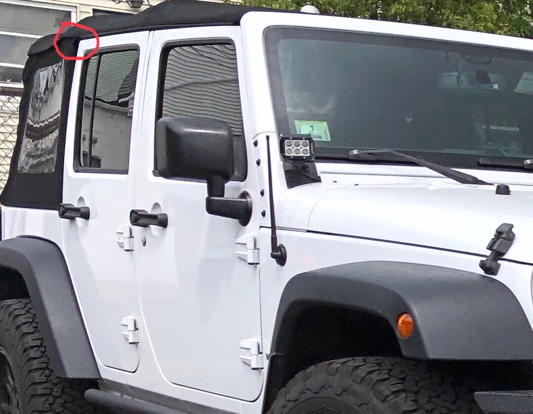 Soft top side window keeps popping out. | Jeep Wrangler Forum