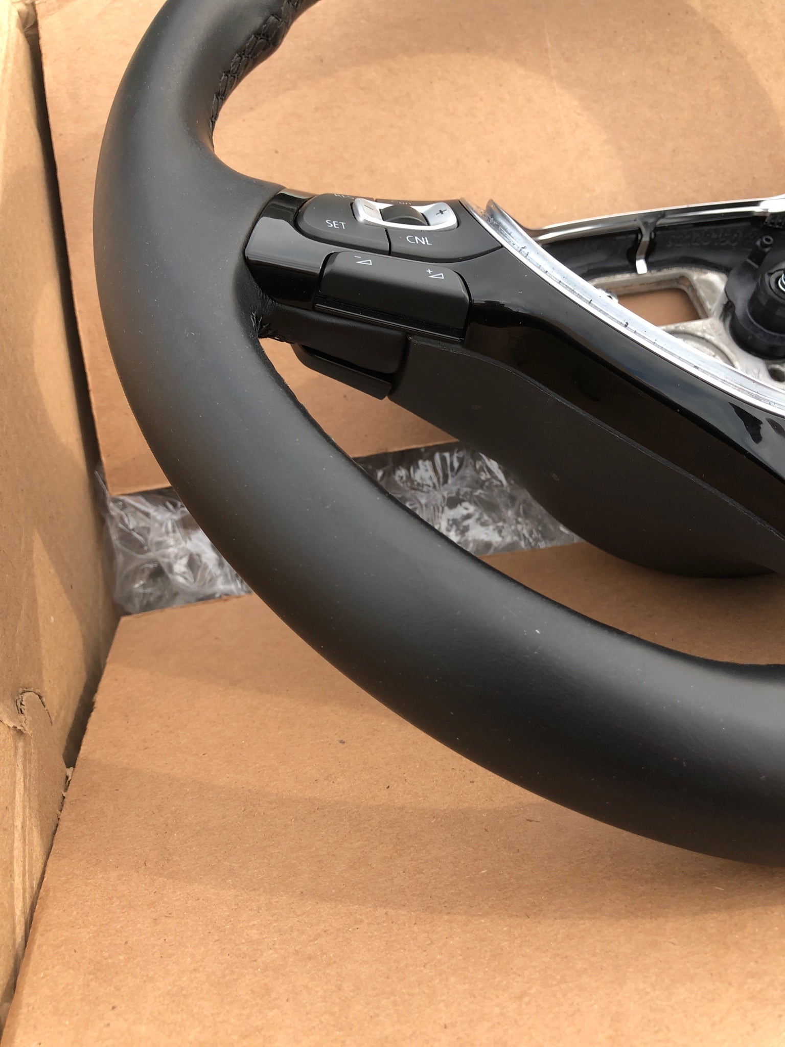 2017 Passat R Line Steering Wheel | VW Vortex - Volkswagen Forum