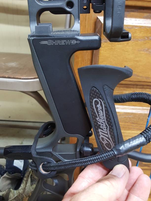 Mathew's engage grip, Shrewd grip, Side plates for Traverse? | Archery ...