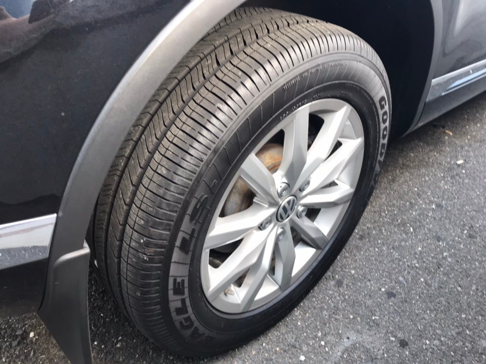 FS/FEELER: 18” Touareg Wheels & Tires (Md) | VW Vortex - Volkswagen Forum