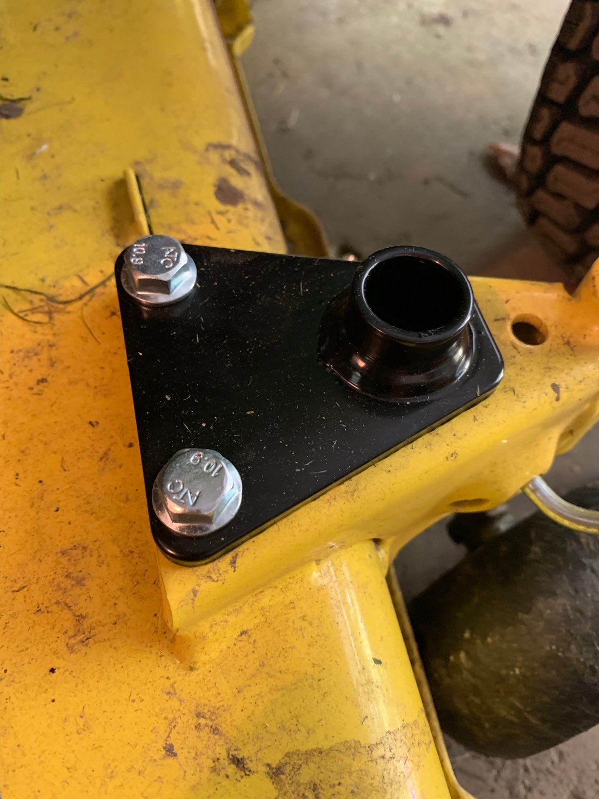 X590 3-bag Rear Bagger Installation Guide | My Tractor Forum