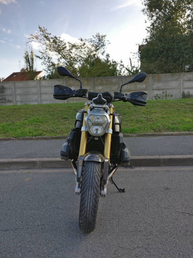 R1200GS handguards on R1200R LC? | BMW R1200R Forum