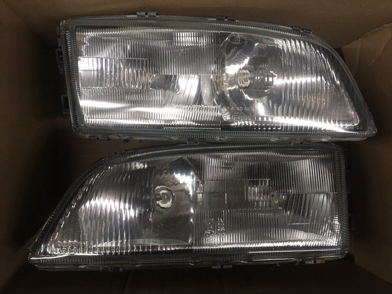 E Code Headlight set for P80 1998-2000 | SwedeSpeed - Volvo Performance ...