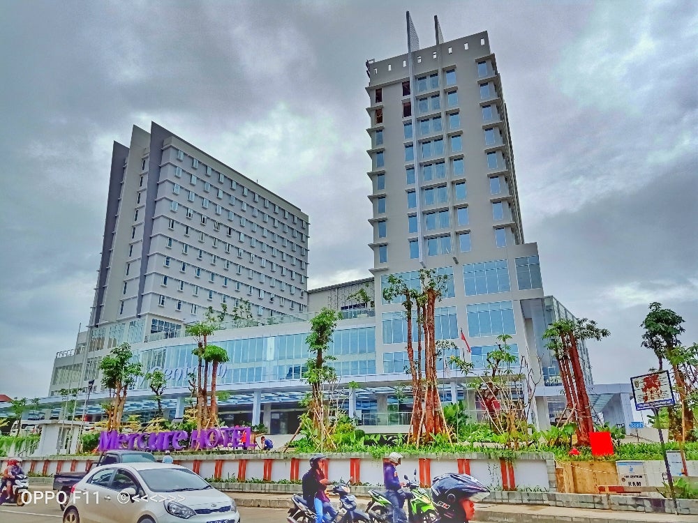 Ibis & Mercure | Samarinda | Hotel & City Centrum Lifestyle Mall | 14 x ...
