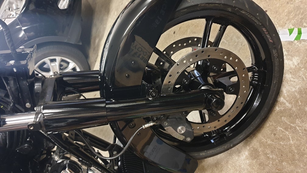 Blacked Out Tank Badges | Road Glide