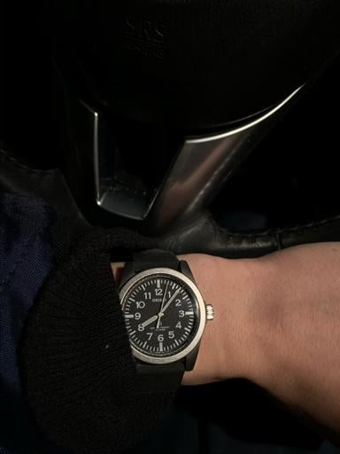 Watch position with coat/jacket. | WatchUSeek Watch Forums