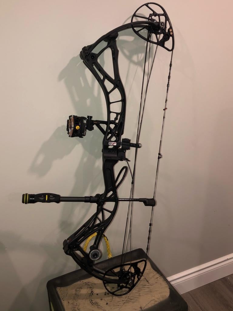 For Sale - BOWTECH REALM SR6 BLACK 70lb package | Archery Talk Forum