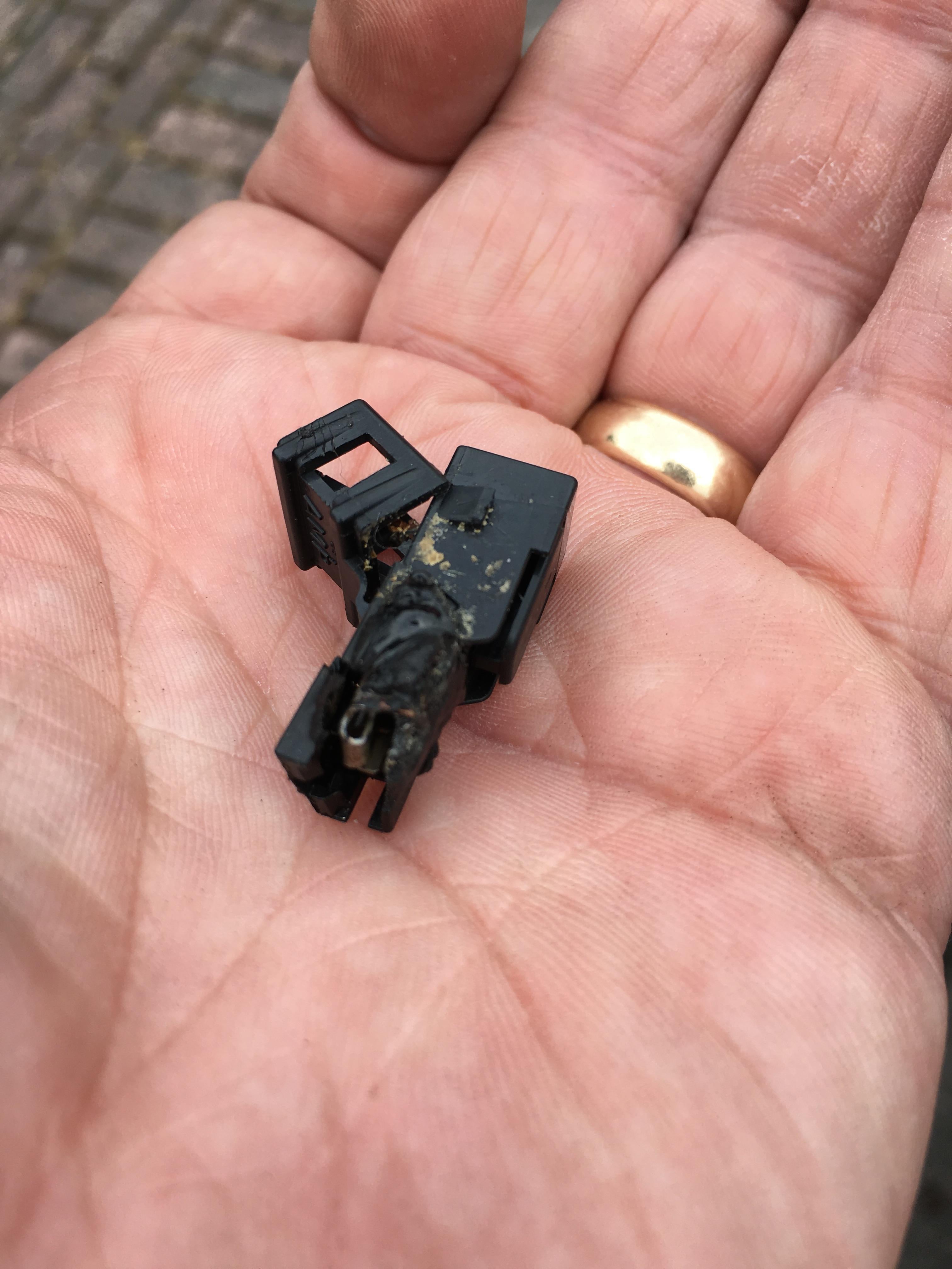 Heated front screen | Jaguar Forum