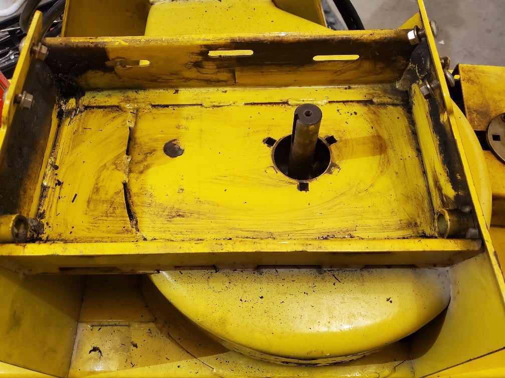 Has JD redesigned the existing 47/54-inch front snow blower? | Green ...