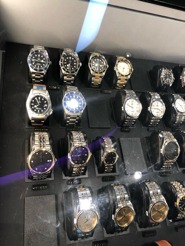 The Tudor Fake Rivets - Dilemma | WatchUSeek Watch Forums