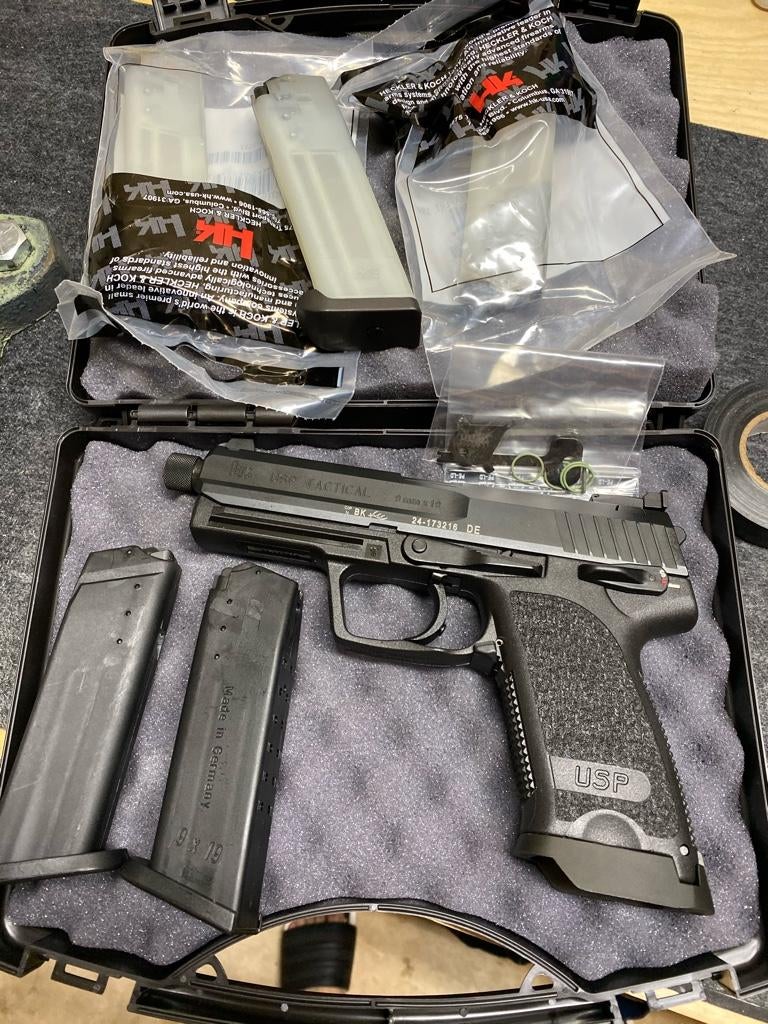 SOLD: USP Tactical 9 w/jet funnel and mags | HKPRO Forums