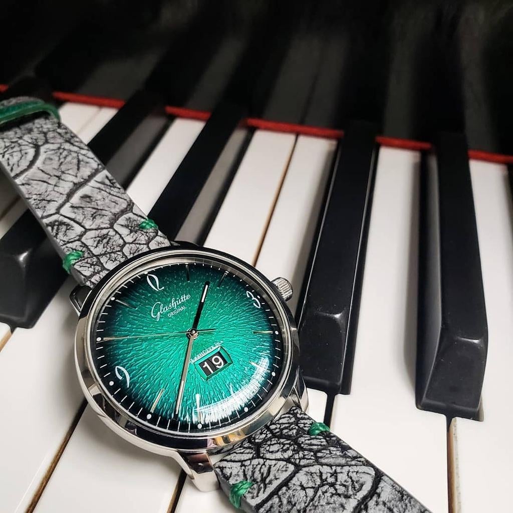 Aaron Bespoke straps? | WatchUSeek Watch Forums