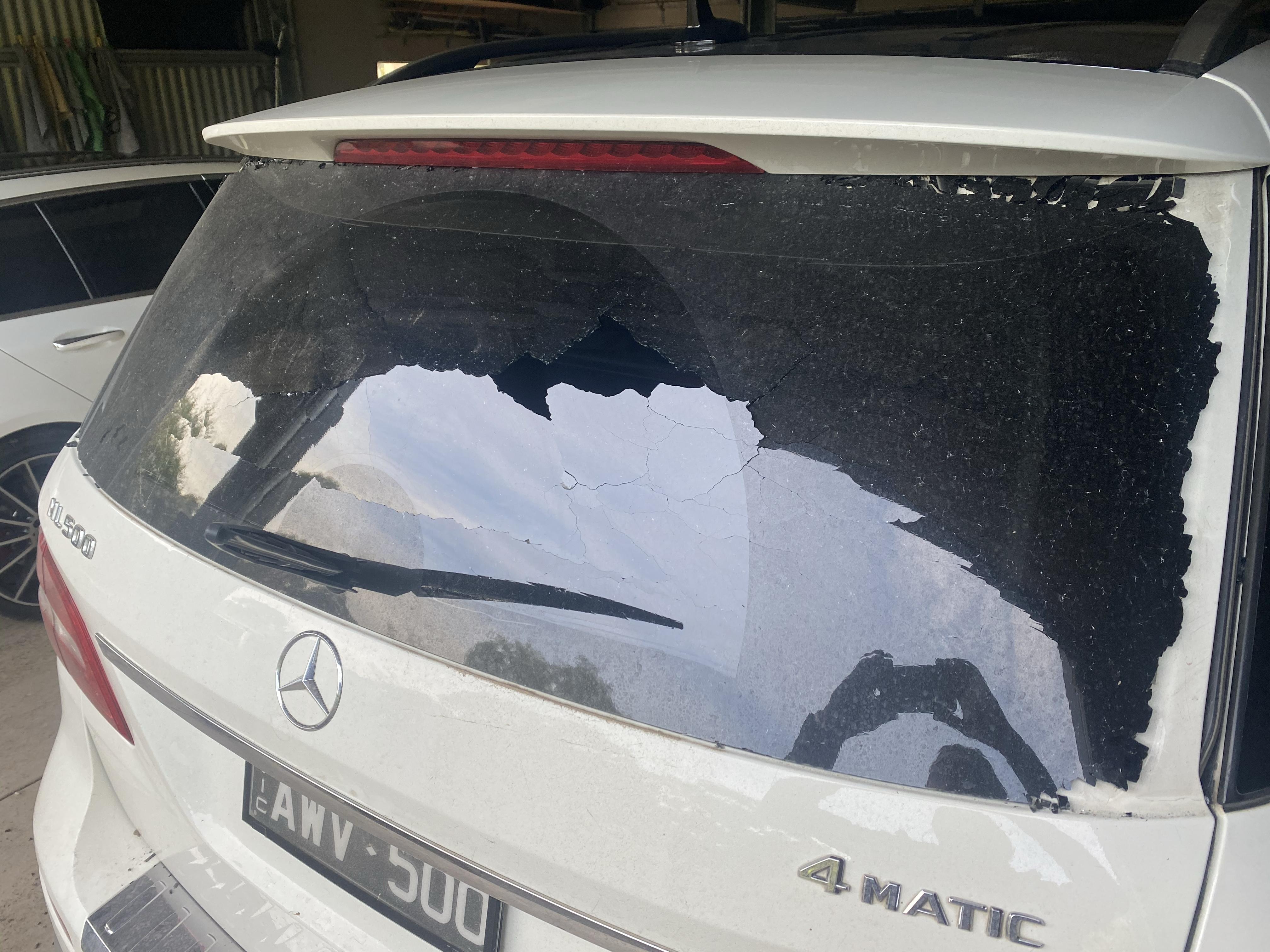 Rear window exploded | Mercedes-Benz Forum