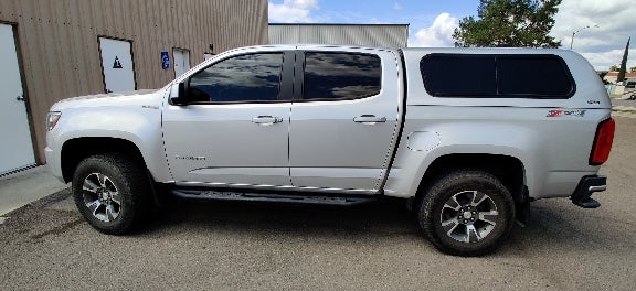 (SOLD) Snugtop Camper Shell FS in SoCal | Chevy Colorado & GMC Canyon