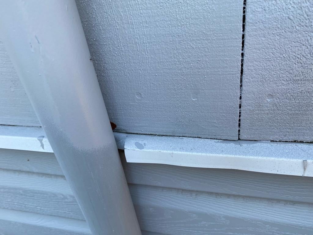 Water leak from top of window frame in heavy rain | DIY Home ...